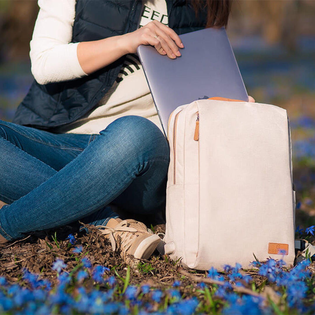 Smart USB School Travel Backpack – Tomorrows Offers